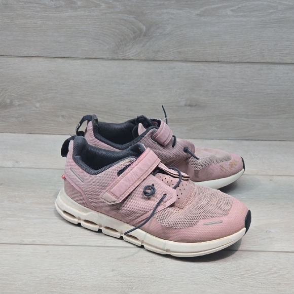 On Running | Shoes | On Running Cloud Kids Pink Girls Athletic Shoes ...